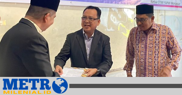 Sejarah Baru, Stimi Yapmi Makassar Cetak Professor, SK Diserahkan ...